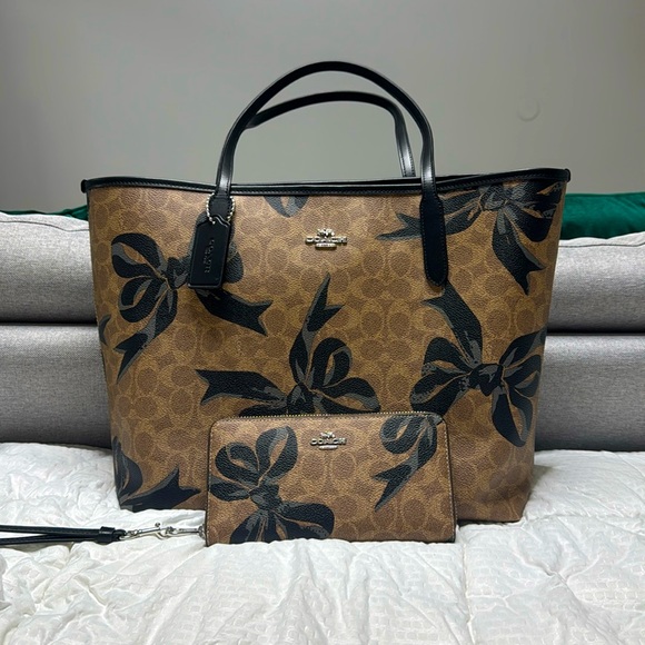 Coach | Bags | Coach Bow Large Tote | Poshmark